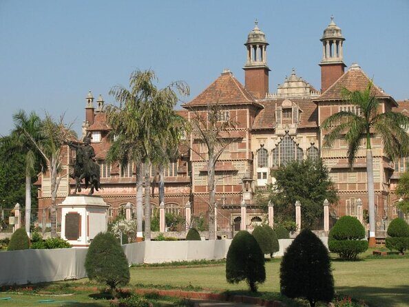 02 Nights & 03 Days Vadodara and Champaner Tour - A Closer Look at the Vadodara & Champaner Tour