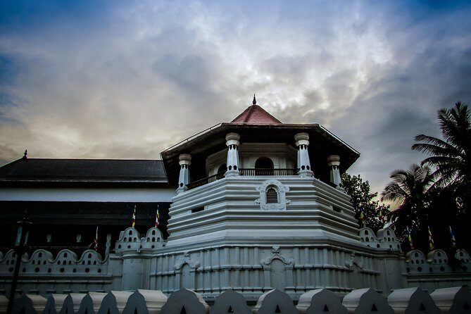 05 Days Sri Lanka Tour - Ceylon Highlights - Streets of Kandy and Cultural Insights