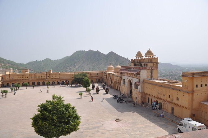 07 Days Golden Triangle Tour with Mathura & Vrindavan - Day 5: Jaipur’s Royal Heritage