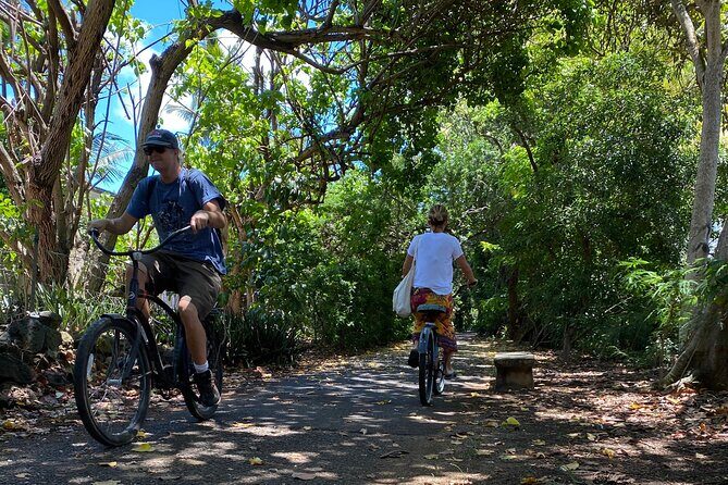 1/2 Circle Island & North Shore Fun with The Surf Bus - FAQs
