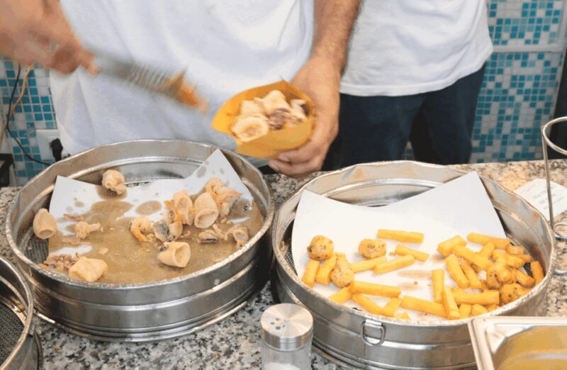 1.5 Hour Food Guided Tour & Sightseeing in Genoa - Key Points