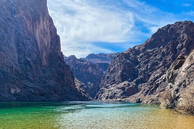 1.5 Hour Guided Raft Tour at Base of Hoover Dam With Transport - An Honest Look at the Experience