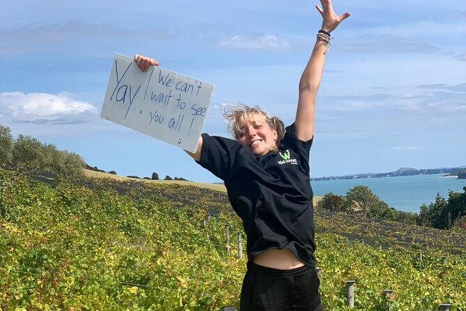 1.5h Waiheke Guided Scenic Tour in our Electric Van - Who Should Consider This Tour?