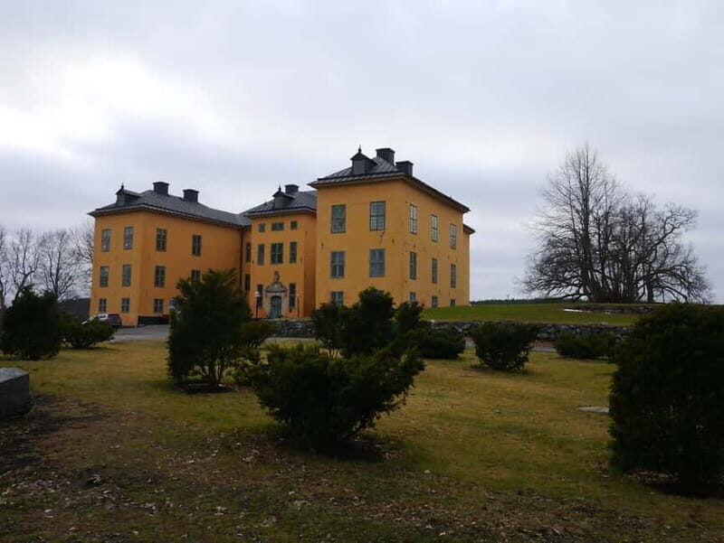 1-day 7h Royal Palace and Castle Tour from Stockholm - Key Points