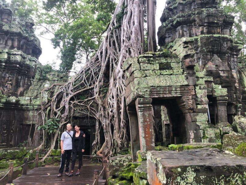 1-Day Angkor Wat Private Tour with Spanish Tour Guide. - Transportation and Comfort