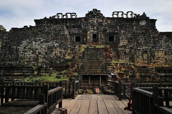 1-Day Angor Wat Small Circuit Tour with Sunset - Key Points