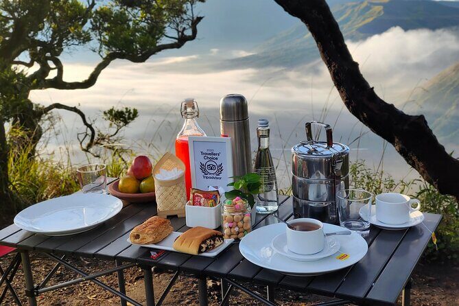 1 Day - Bromo Sunrise Romantic Breakfast // 00.30 - 13.00 - The Romantic Breakfast with a View