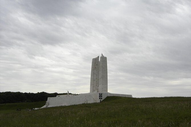 1 day Canadian WW1 private tour including Vimy Ridge - Real Traveler Perspectives