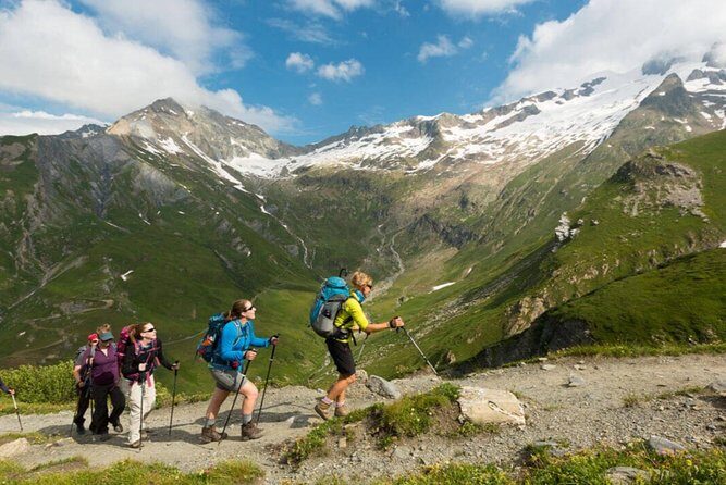 1 day CARPATHIAN PEAKS & CHALETS hike - Introduction