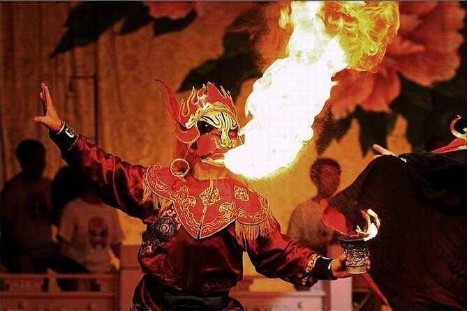 1-Day Chengdu Private tour to Leshan Buddha,Hot Pot Dinner & Sichuan Opera Show - Who Should Consider This Tour?