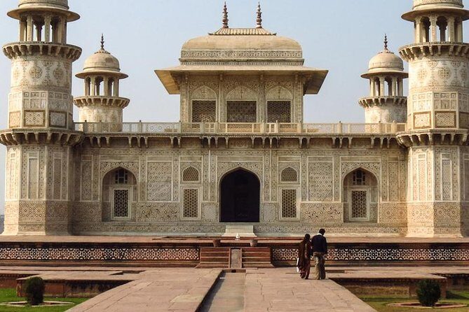 1 Day Delhi and 1 Day Agra Tour from Delhi - Practical Considerations