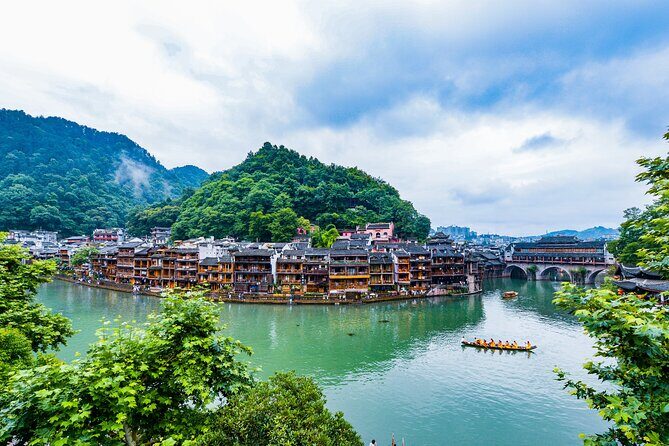 1 Day Fenghuang and Furong Town Day Tour with Hotel Transfers - Key Points