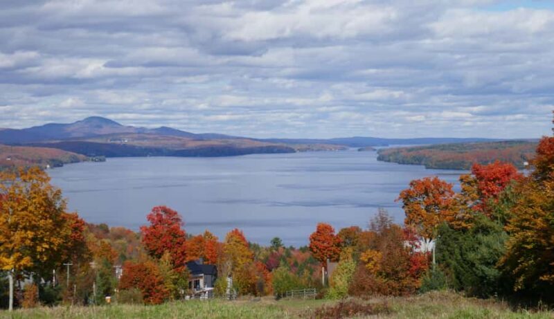 1-day immersive tour of Magog and surrounding area - Afternoon: Scenic Drive and Nature Exploration
