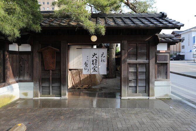 1-Day Kanazawa, Kenrokuen Garden, Samurai District & Sushi-making - The Experience as a Whole