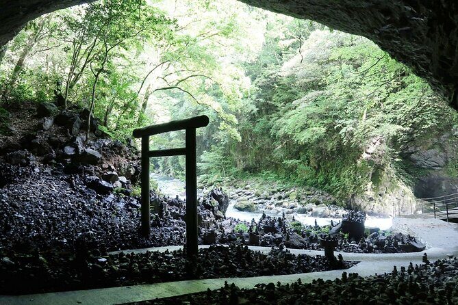 1 Day Land of Myths in Japan Takachiho Private Tour from Kumamoto - The Cost and Value Proposition