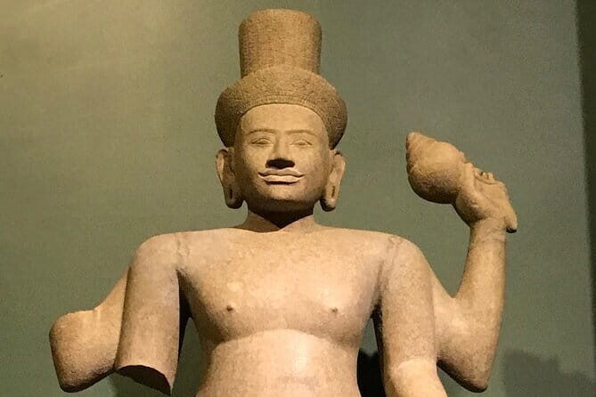 1 Day | Local Experiences & Floating Village Tour - A Solemn Look into Cambodia’s Past