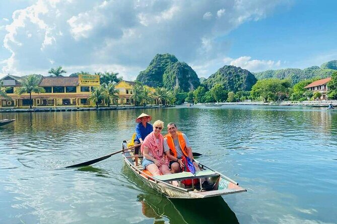 1 Day Luxury Day Tour in Hoa Lu, Tam Coc & Mua Cave - Key Points