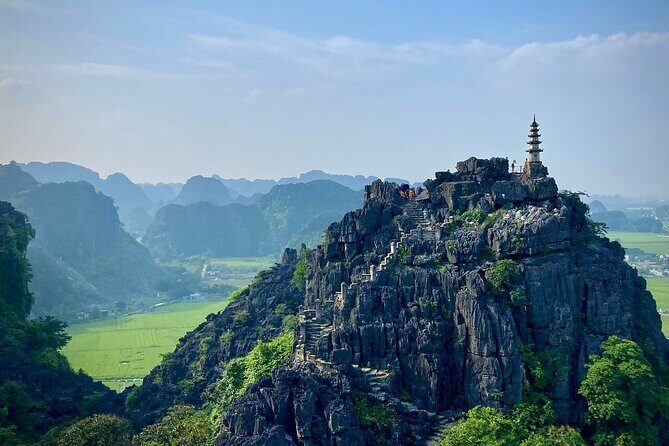 1 Day Luxury Tour in Bai Dinh,Trang An & Mua Cave Amazing View - Exploring Trang An