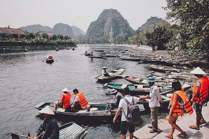 1 Day Luxury Tour to Ninh Binh: Hoa Lu Tam Coc Mua Cave Tour - What Makes This Tour Stand Out