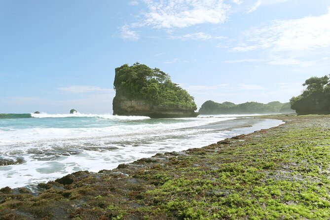 1 Day - Malang Beaches and Island Hopping // 06:30 - 17:30 - Authenticity and Local Insights