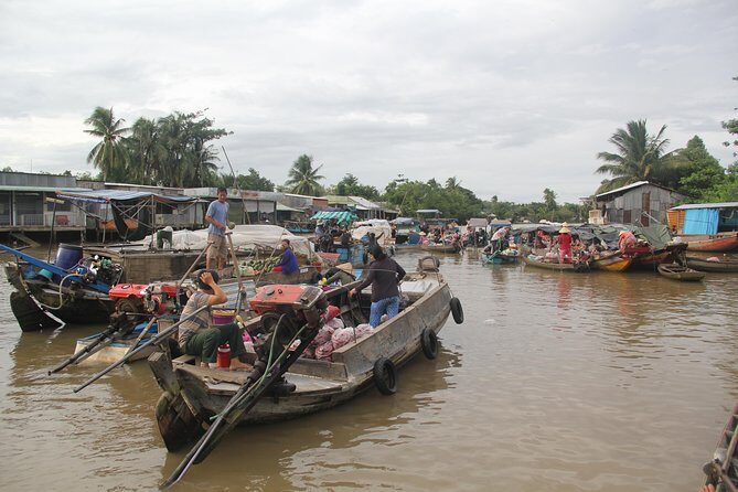 1-day Mekong Delta Tour: Cai Be Market, Local Island and Cycling - Private Boat & Sampan Ride: Cruising the Mekong