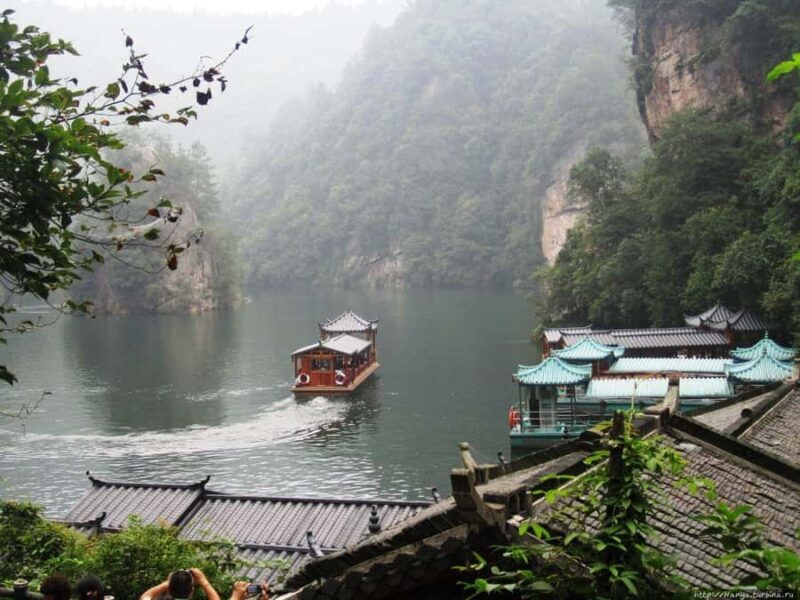 1-day mini tour in Zhangjiajie: Baofeng Lake + Glass Bridge - The Grand Canyon of Zhangjiajie: Thrills and Natural Wonders