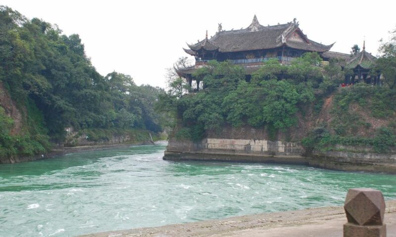 1-Day Mount Qingcheng and Dujiangyan Irrigation System Tour - Real Experiences and Practical Tips