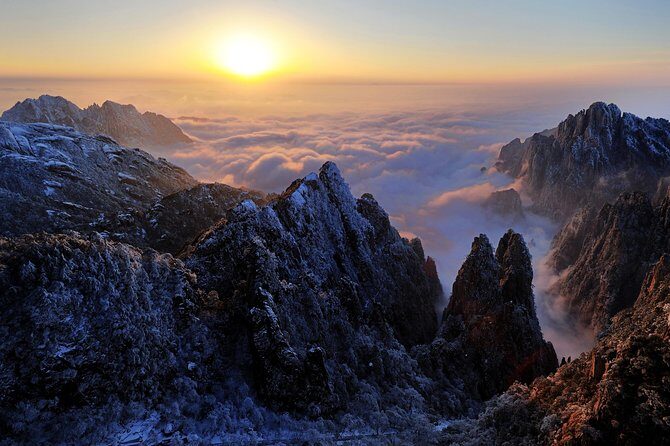 1-Day Mt. Huangshan Tour with Optional Hongcun & Xidi Village - Exploring the Itinerary in Detail