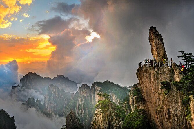 1-Day Mt. Huangshan Tour with Optional Hongcun & Xidi Village - Practical Tips for Travelers