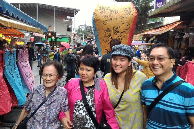 1 day North Coast Yehliu Jiufen and Shifen Private Tour - Key Points