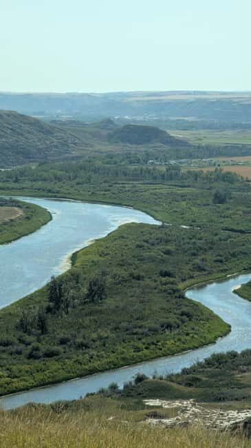 1 Day of Drumheller Dinosaurs and Badlands Guided Tour - Practical Considerations and Tips