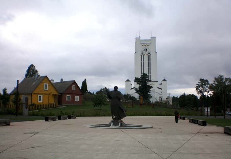 1-Day Pilgrim Tour from Vilnius - Exploring Siluva: The Marian Apparition Site