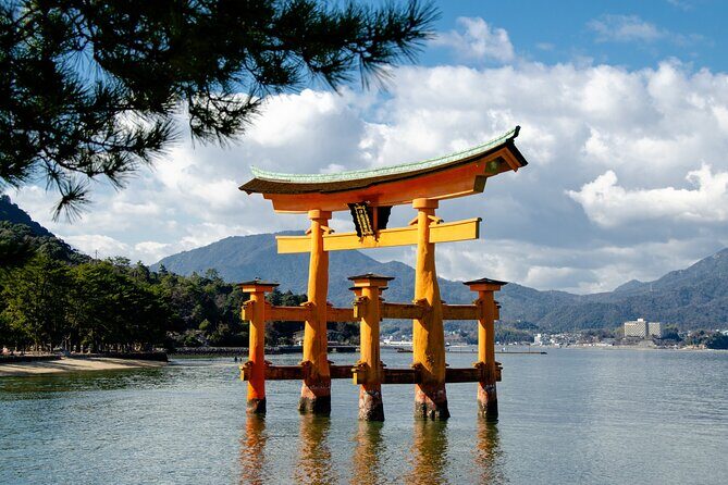 1-Day Private Sightseeing Tour in Hiroshima and Miyajima Island - Key Points