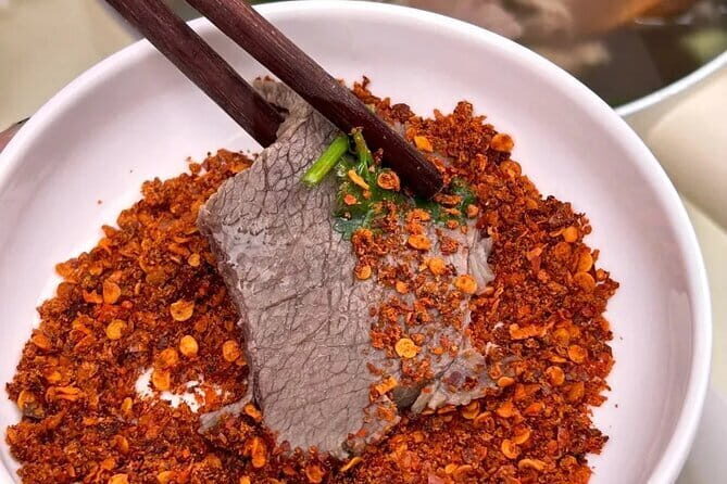 1 Day Private Tour Chengdu Panda Leshan Buddha & Foodie Tour - The Majesty of the Leshan Giant Buddha