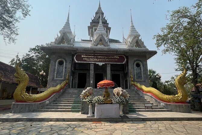 1 Day Private Tour Unseen in Lamphun Province - Transportation, Timing, and Comfort