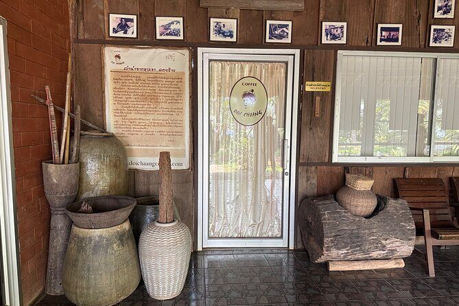 1 Day Private Tour White Temple and Renewed Doichang Coffee - Why This Tour Stands Out