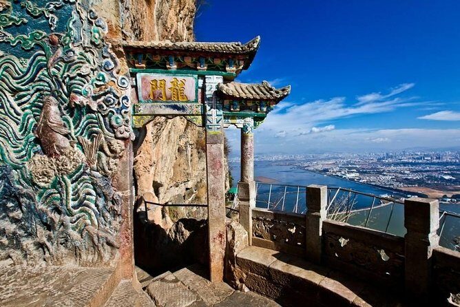 1-Day Private Tour:Stone Forest and Western Hill(Dragon Gate) from Kunming - Breaking Down the Itinerary