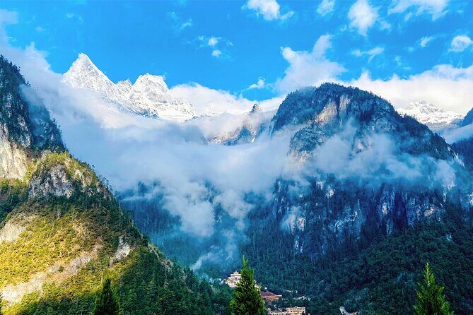 1 Day Shangri La Balagezong Private Tour - Key Points