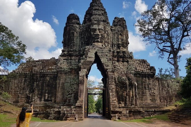 1 day special Tour: Angkor Wat,Bayon,Ta Prohm, Bantey srei and Beng Mealea - An In-Depth Look at the Itinerary