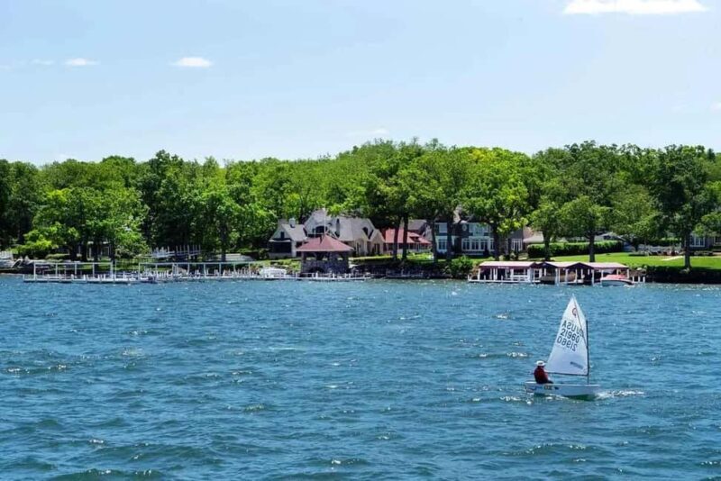 1-Day Tour Lake Geneva & Anderson Japanese Gardens - Key Points