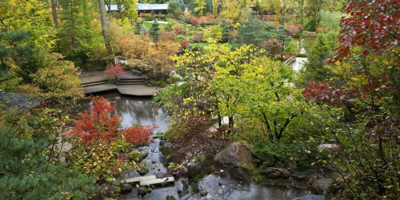 1-Day Tour Lake Geneva & Anderson Japanese Gardens - Transition to Japanese Zen