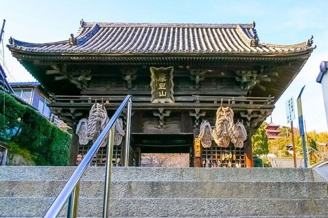 1 Day Tour Onomichi Temples Exploration and Saijo Sake Tasting - Sake Tasting: A Sip of Tradition