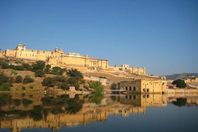 1-Day Trip to Jaipur with Both Side Commercial Flights - Key Points
