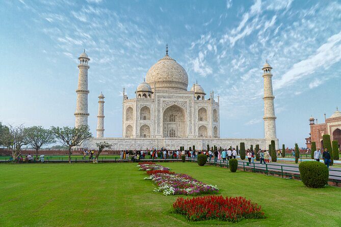 1-Day Trip to The Taj Mahal,Agra from Hyderabad with Both side Commercial Flight - Who Should Consider This Tour?