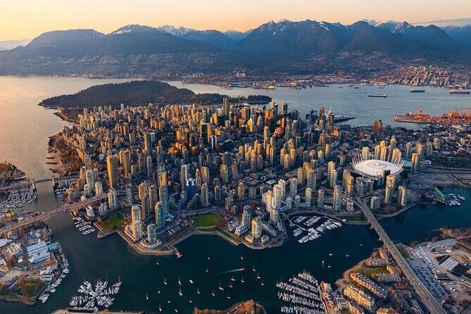 1 day Vancouver City Tour Include Granville Island (Chn&Eng) - An In-Depth Look at What the Tour Offers