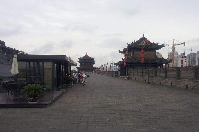 1-Day Xi'an Tour with Wild Goose Pagoda, Shaanxi History Museum and City Wall - Key Points
