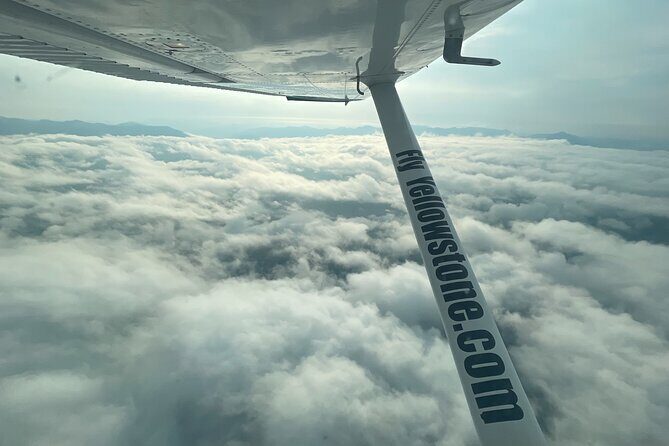1 Hour Aerial Tour Over the Western Boundary of Yellowstone - The Experience in Detail: What Travelers Can Expect