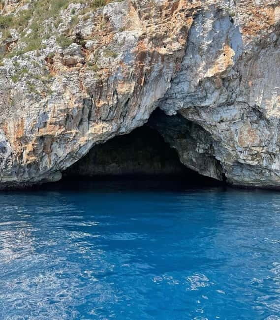 1-hour boat excursion to discover the caves of Salento - The Itinerary in Detail
