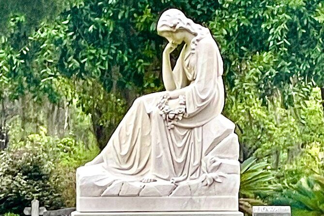 1-Hour Bonaventure Cemetery Golf Cart Guided Tour in Savannah - Who Should Book This Tour?