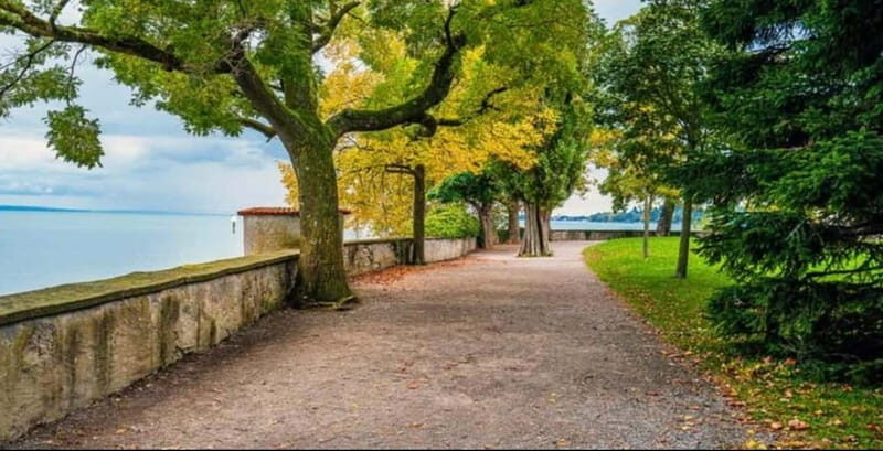 1-hour city tour in Lindau in French or Arabic - Why Choose a 1-Hour Tour of Lindau?